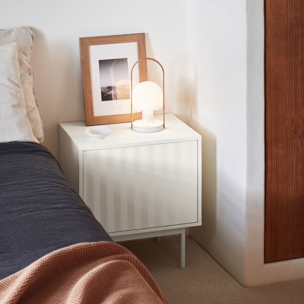 Mesita de noche Sierra 2C - Möbler