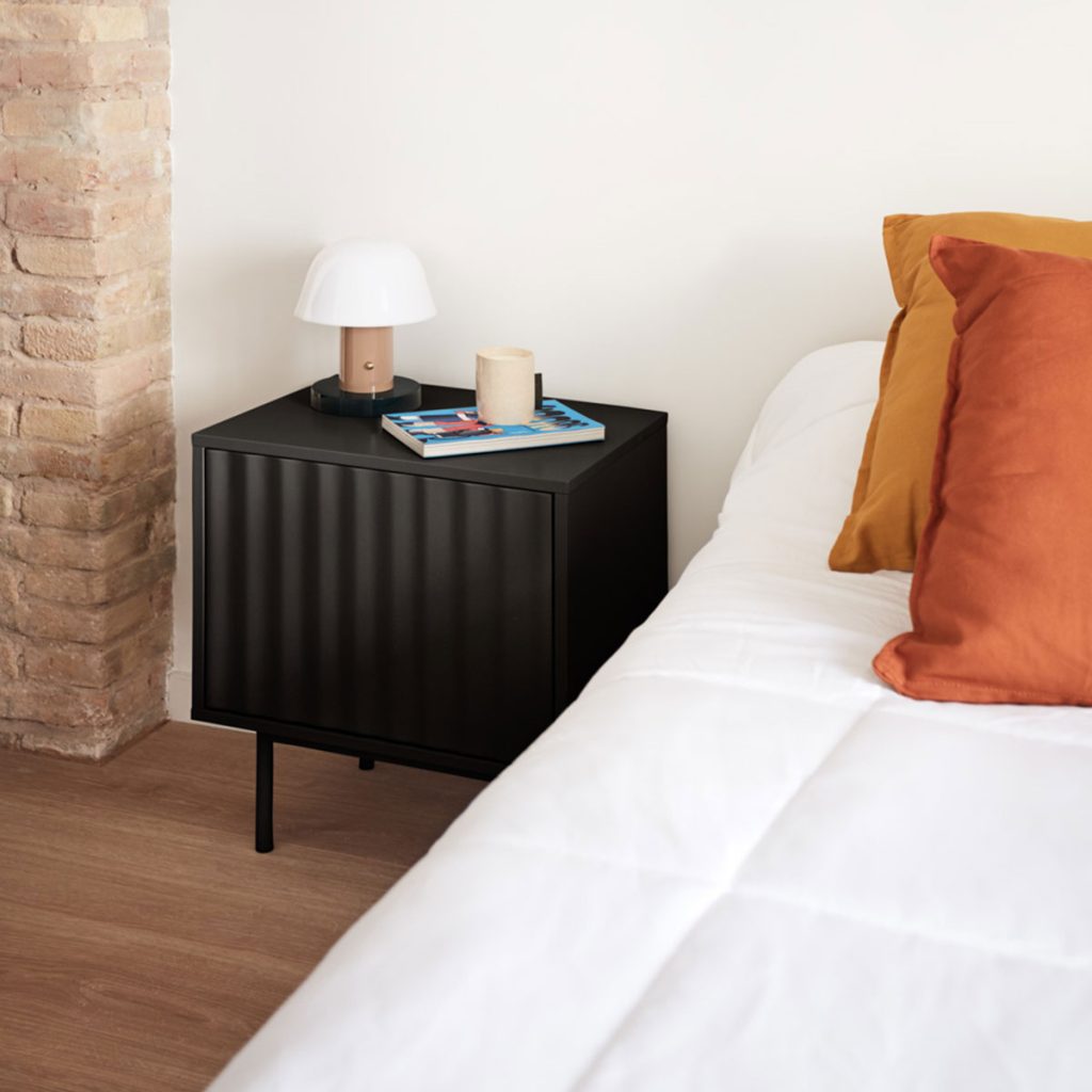 Mesita de noche Sierra 2C - Möbler